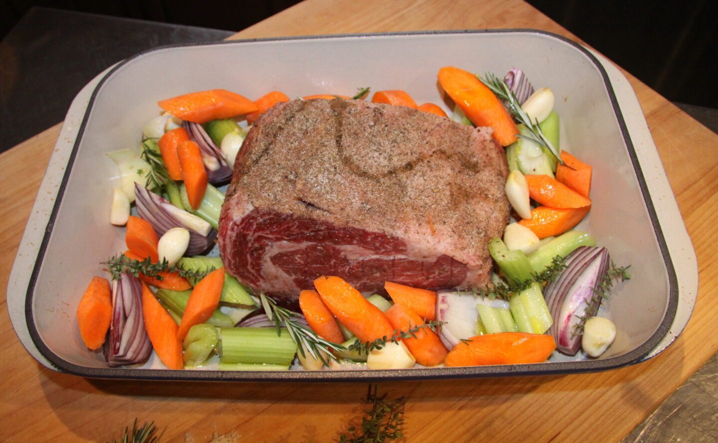 Prime Rib Roast with Vegetables | Giangi's Kitchen