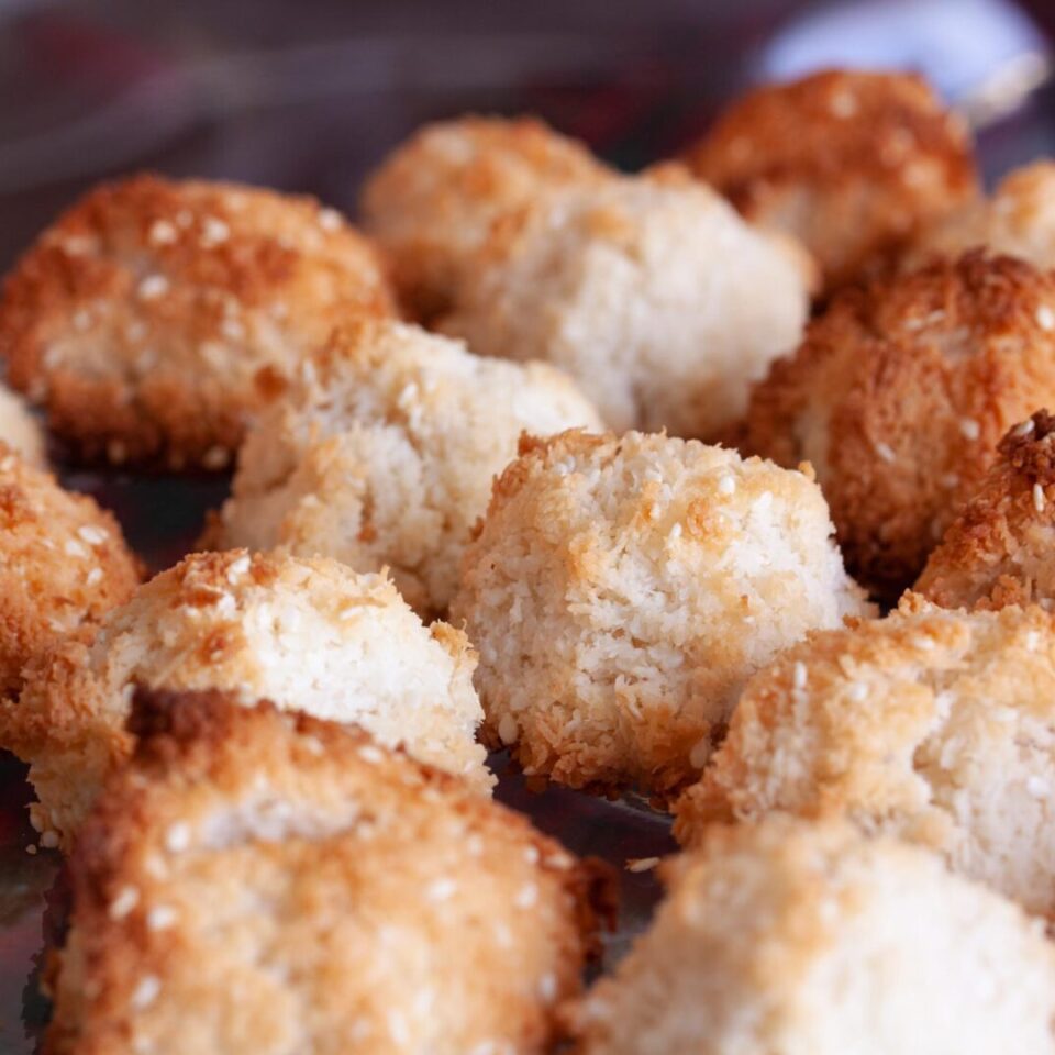 Coconut And Sesame Seed Macaroons | Giangi's Kitchen