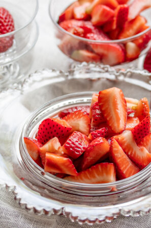 Raspberry Fool - The perfect date dessert | Giangi's Kitchen